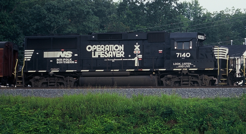 NS GP60 in Operation Lifesaver paint